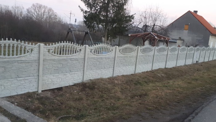 Betonové ploty Ostrava | Montáž MPC